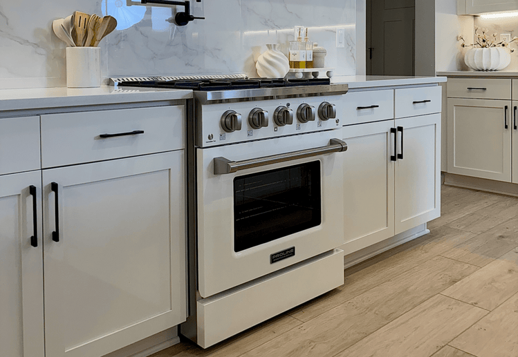 White Kitchen Range That Transforms your Kitchen – Proline Range Hoods